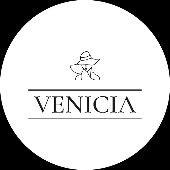 Venicia's Closet (@shopvenicia) | Poshmark